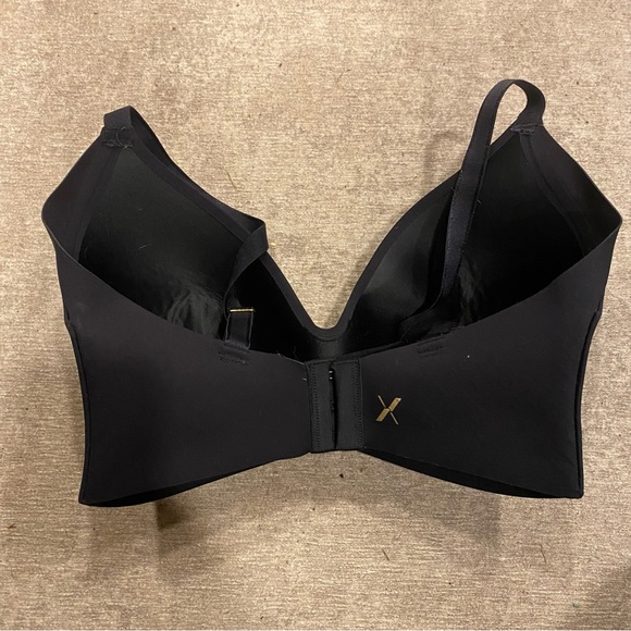 knix | Intimates & Sleepwear | Knix Bra Size 6 Your Wing Woman Contour ...
